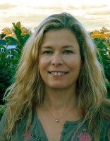 Molly B. Right - The Art Mag